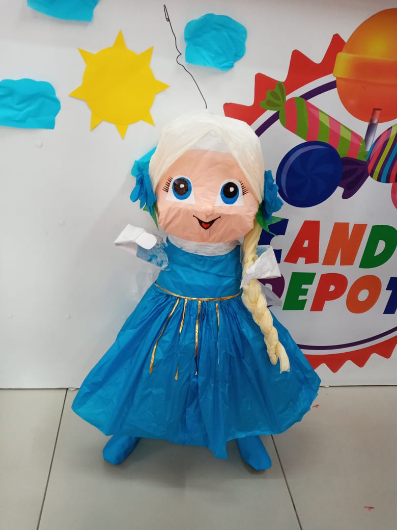 Piñata Elsa Pequeña - CANDY DEPOT